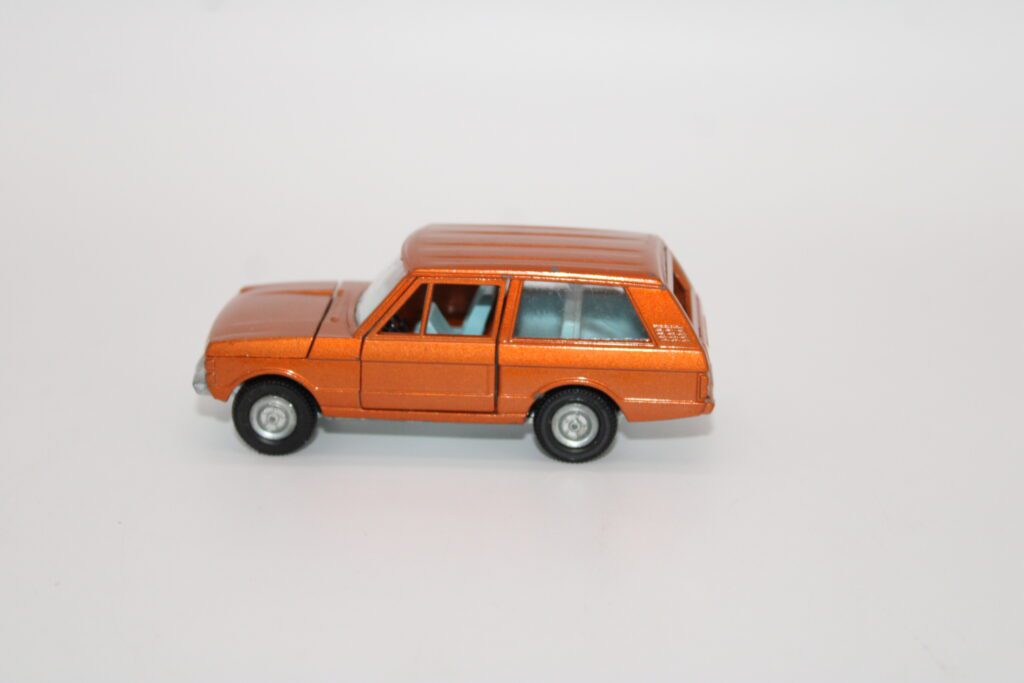 dinky range rover