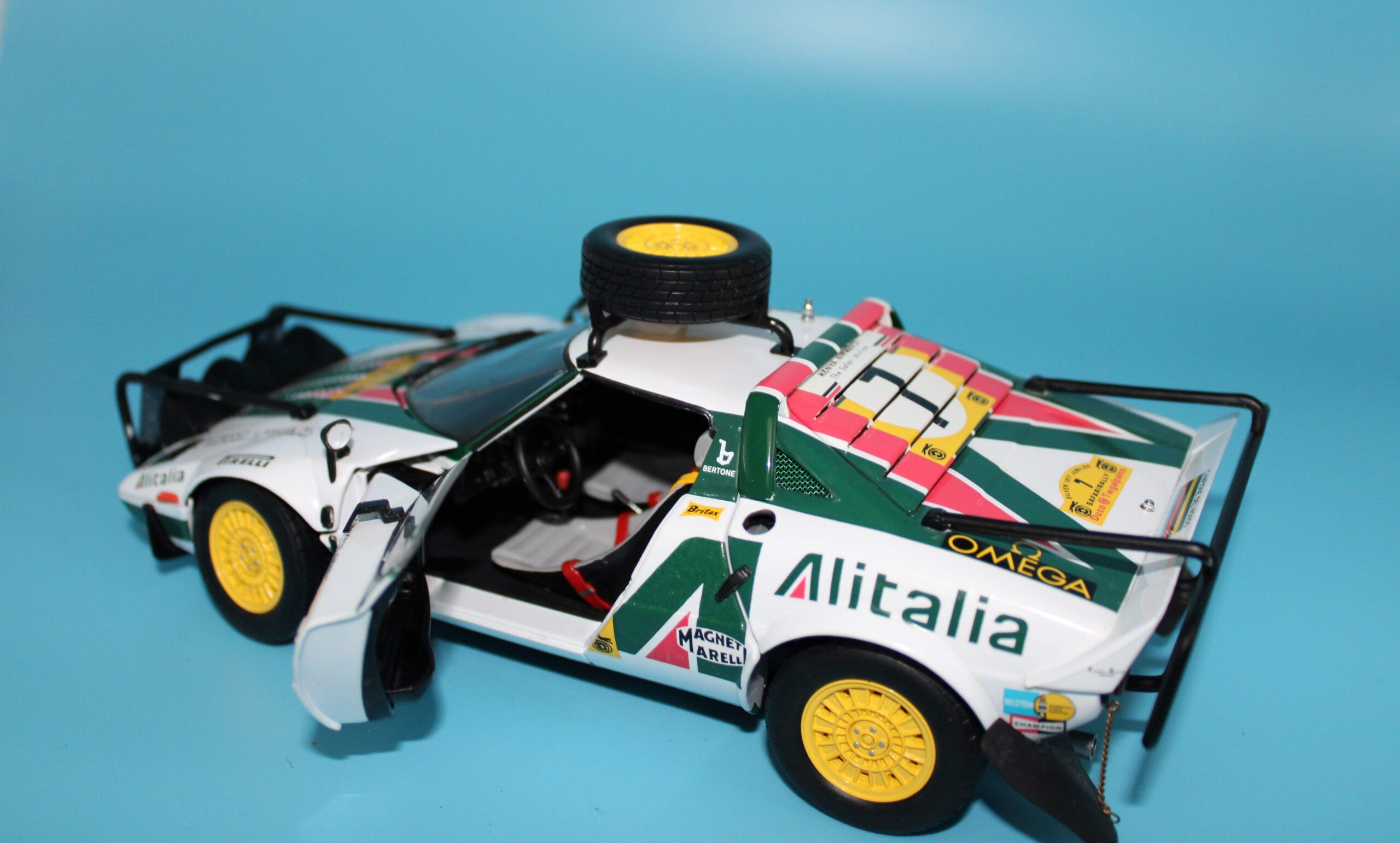 Kyosho Lancia Stratos Rally Safari