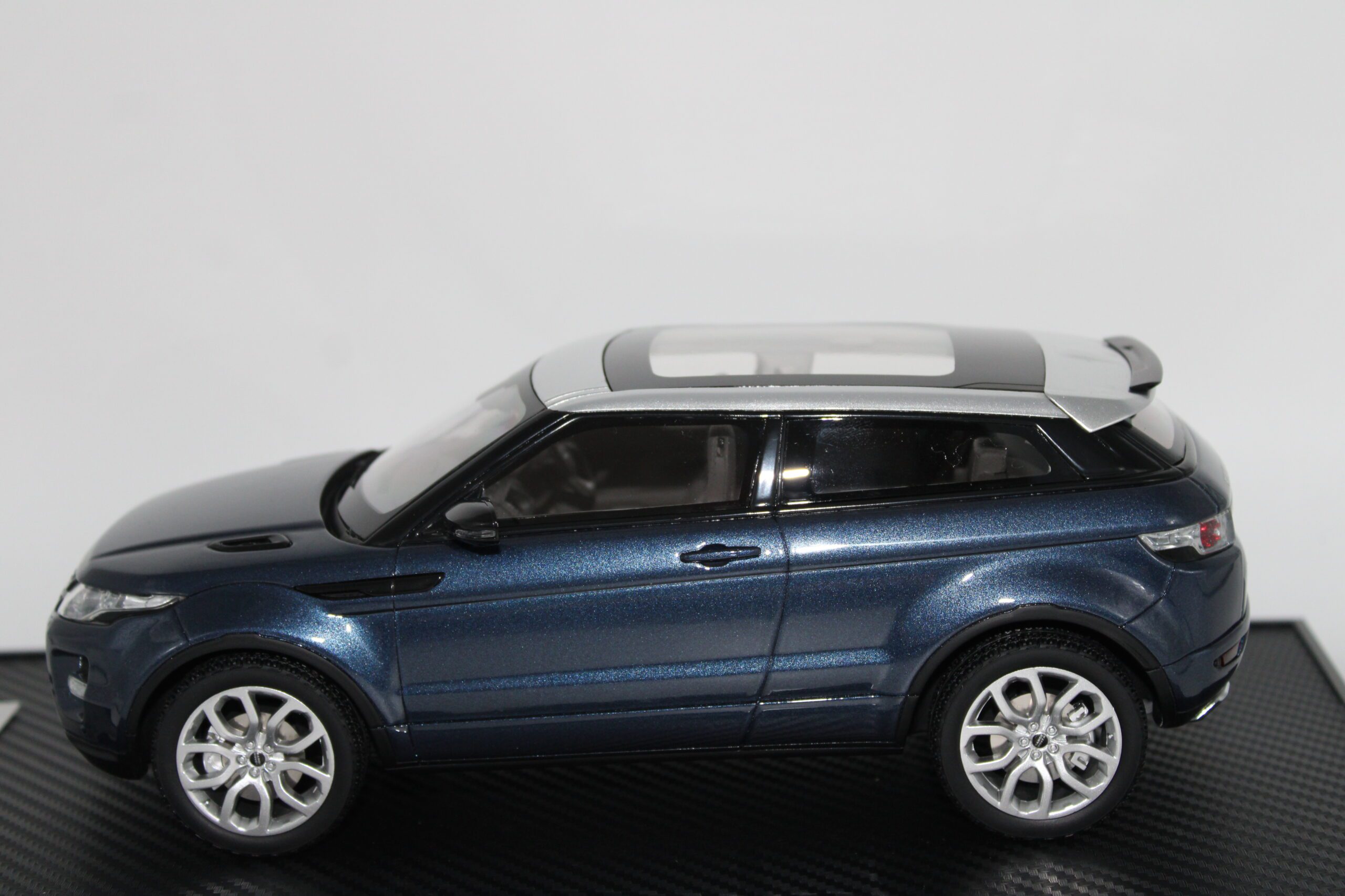 century dragon range rover evoque baltic blue