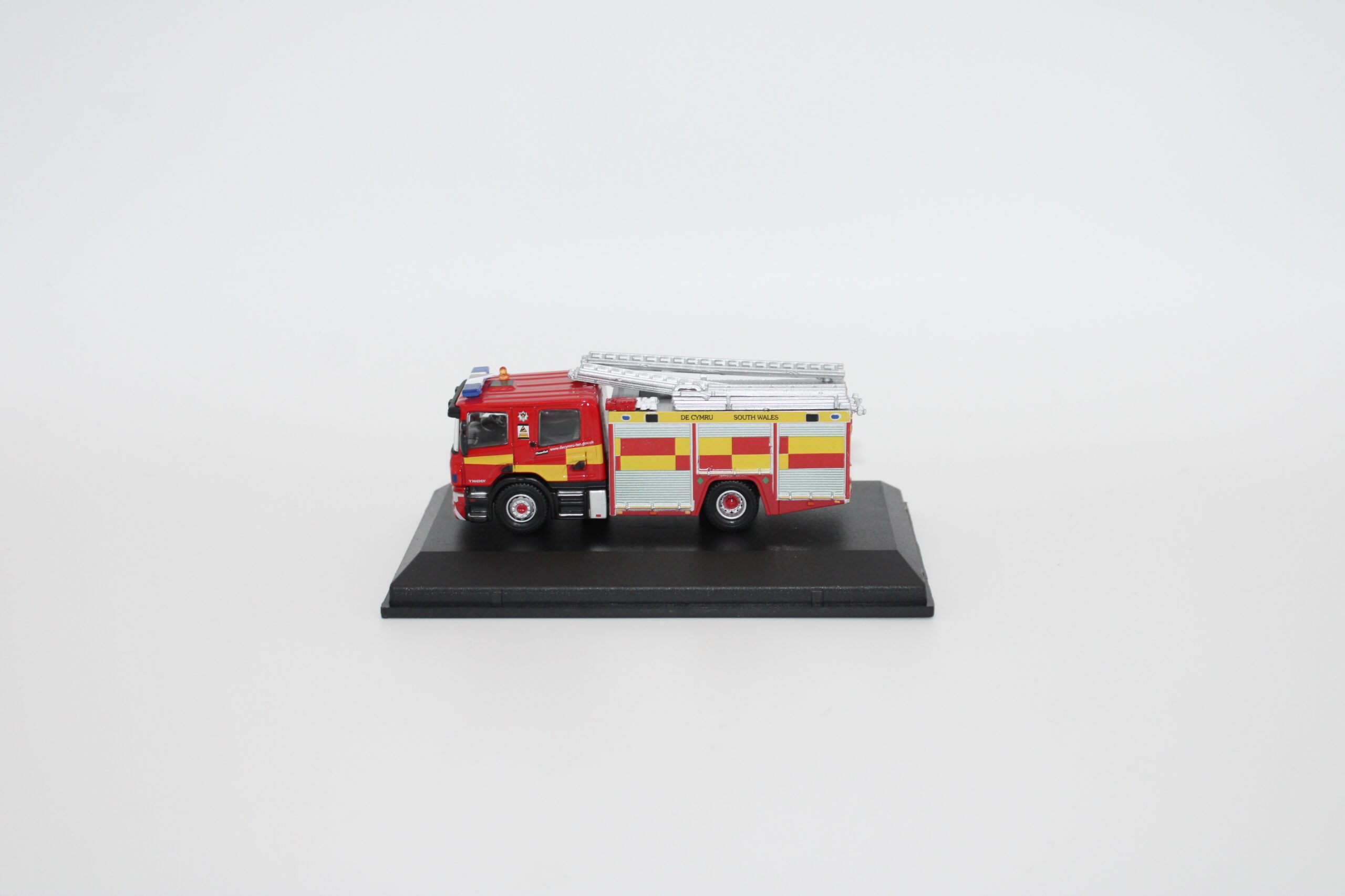 Oxford Scania Pump Ladder CP28 South Wales Fire And Rescue