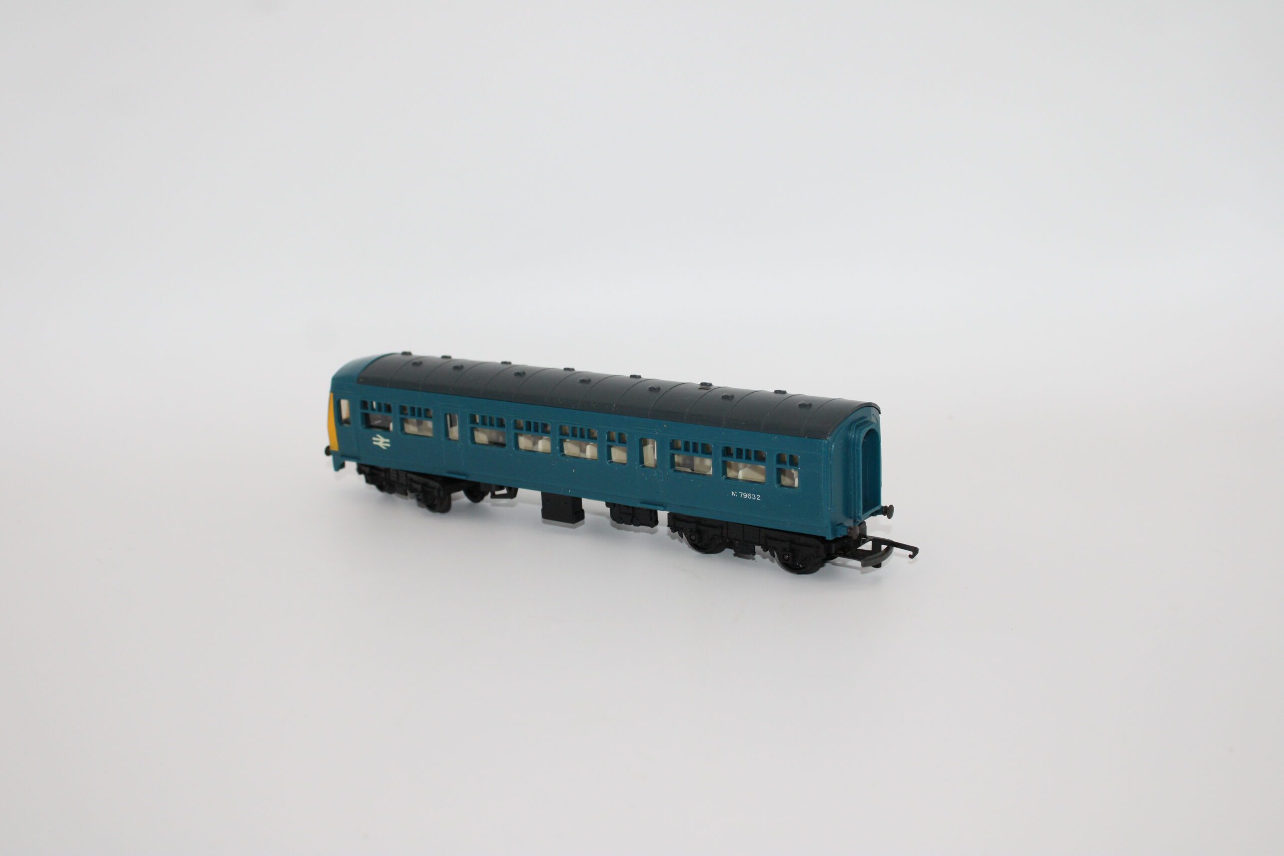 Hornby Tri-ang DMU Trailer Car R157 158 Green - Darlington Diecast